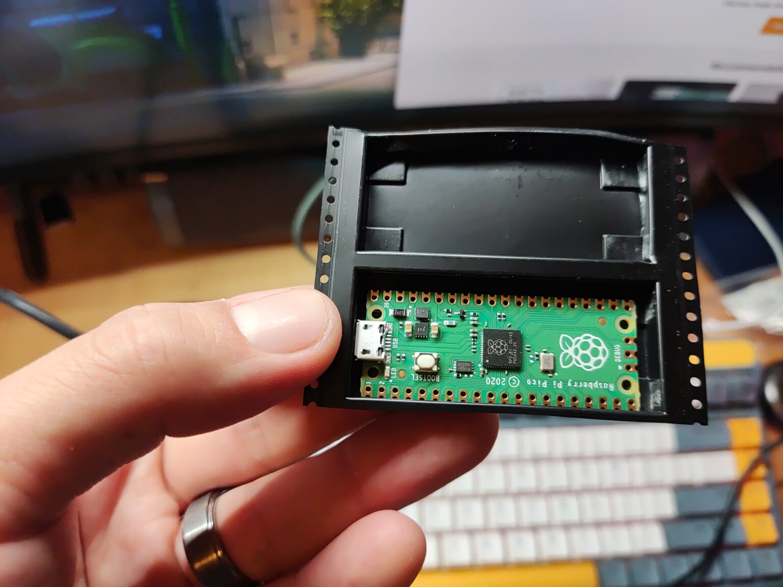 DIY Bluetooth MIDI Pedal – Steve Travale - Sound Design